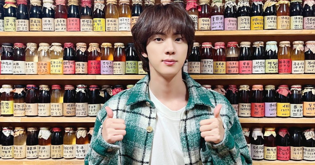 Les fans applaudissent la véritable attitude de BTS Jin envers l'alcool ...