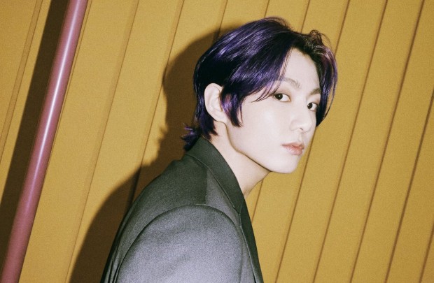 BTS Jungkook Vaping? ARMYs Spot Idol's E-Cigarette sur Livestream ...